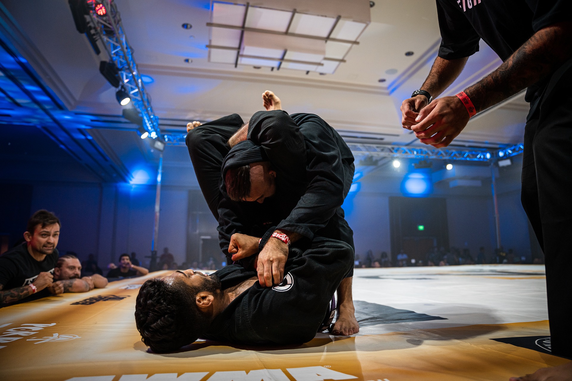 How the White Collar MMA UK Community is Changing Lives